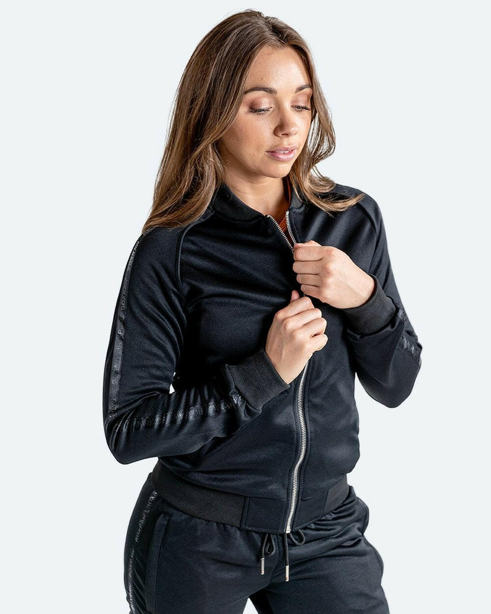 WOMEN'S WHITAKER JACKET - BLACK | UNDRGROUND ATHLETICS
